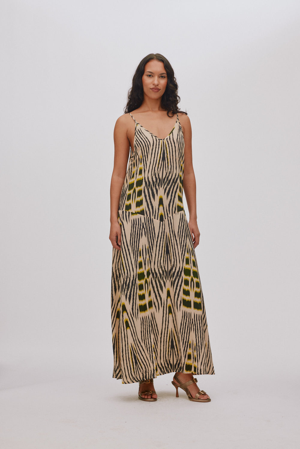 Annebeth - Ikat V-dress I Citrus black dark beige