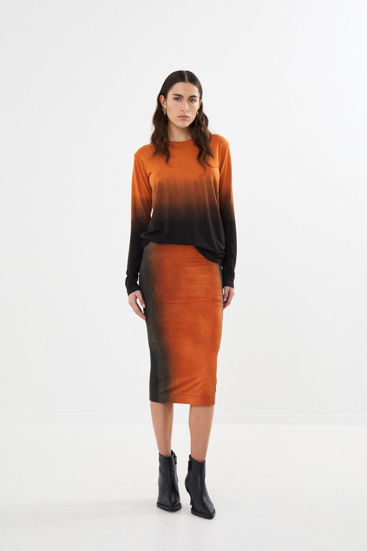 Leslie - Graffiti tube skirt I Burnt orange black combo – Rabens Saloner